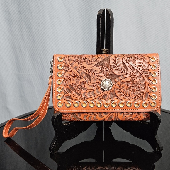 Angel Ranch | Bags | Nwt Angel Ranch Tooled Leather Wristlet Wallet ...